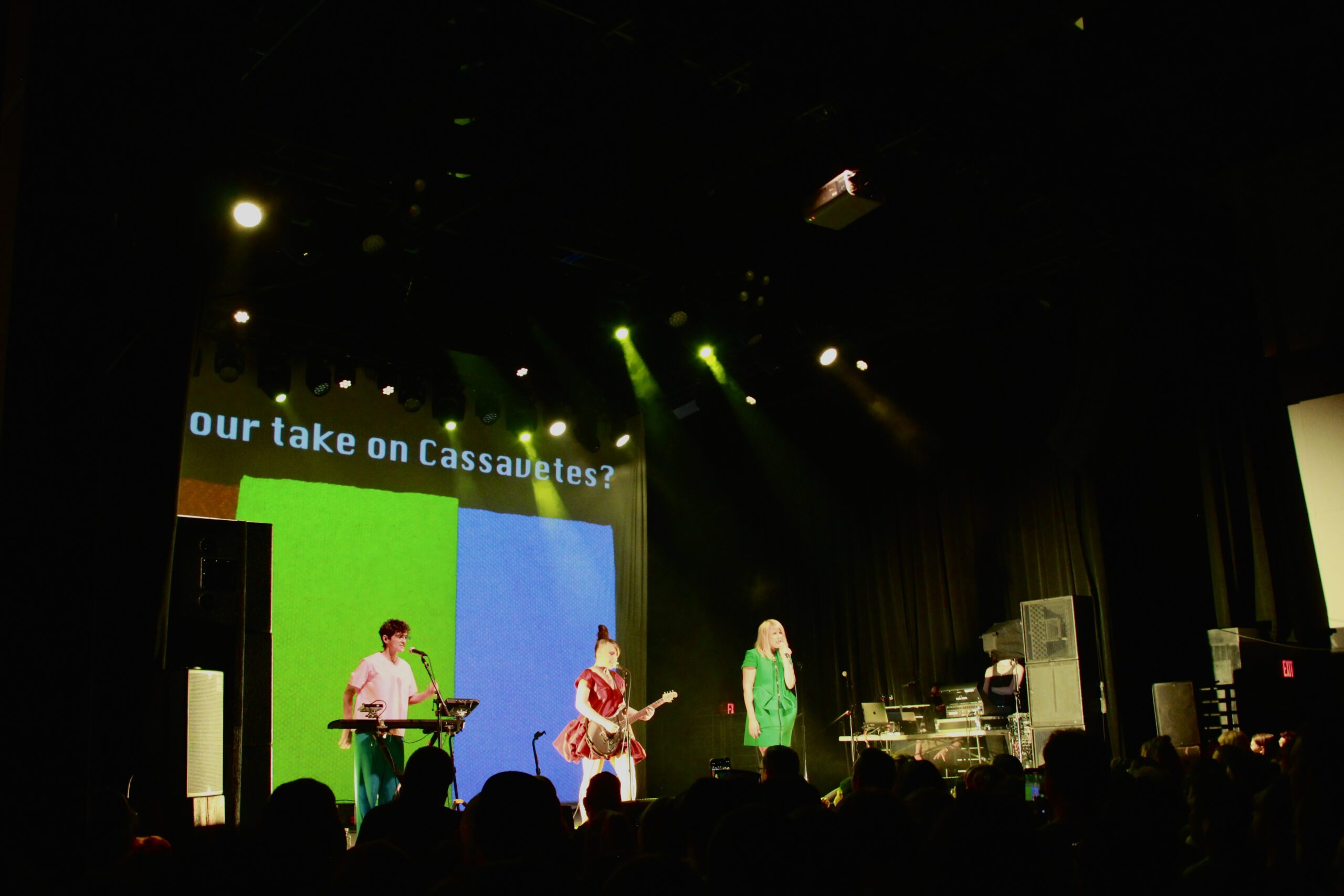 Le Tigre’s Dance-Punk Finds New Relevance After 18 Years – WQHS Radio Le Tigre’s Dance-Punk Finds New Relevance After 18 Years – WQHS Radio